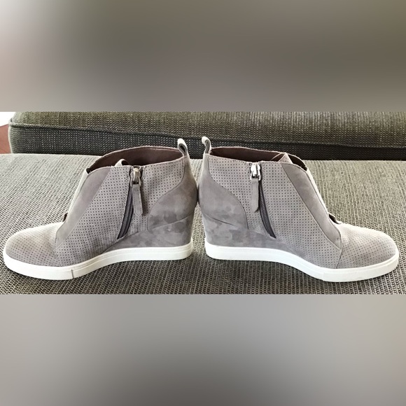 Paolo | Shoes | Linea Paolo Womens Gray Suede Zip Up Wedge Sneaker ...